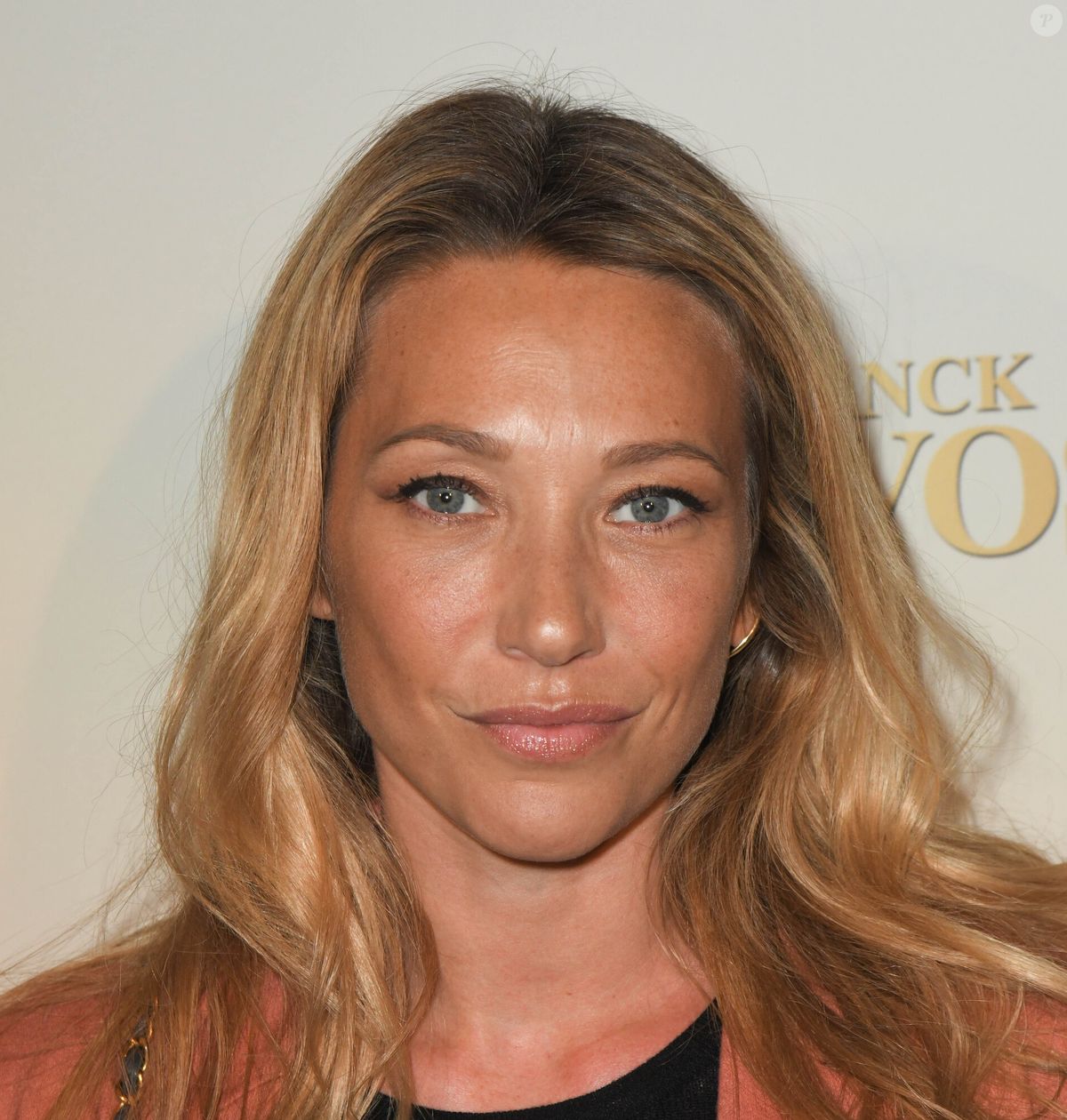 Photo : L'heure est aux confidences pour Laura Smet ! Laura Smet ...