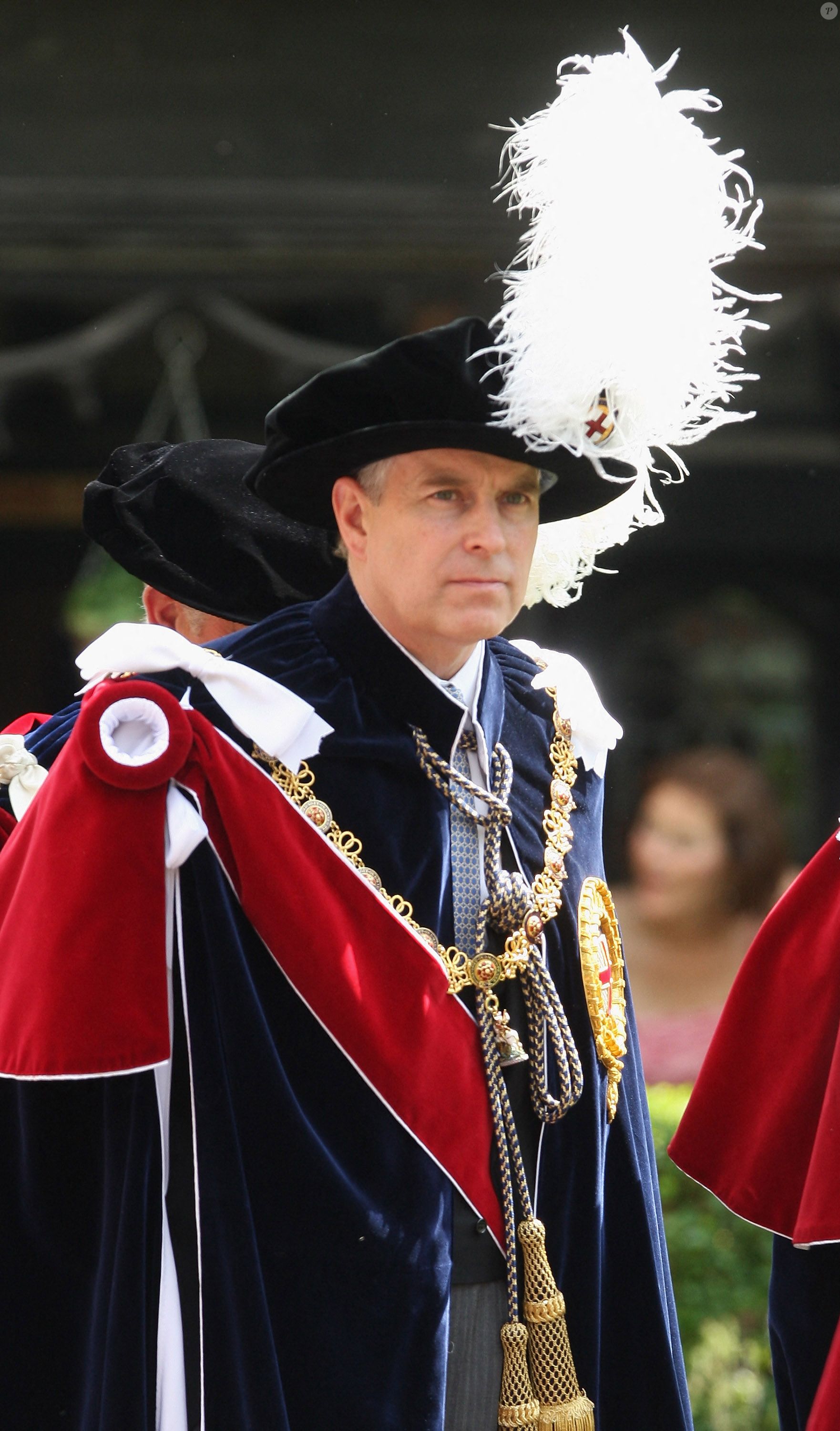 Photo : Le prince Andrew quittant la chapelle Saint-Georges du château ...