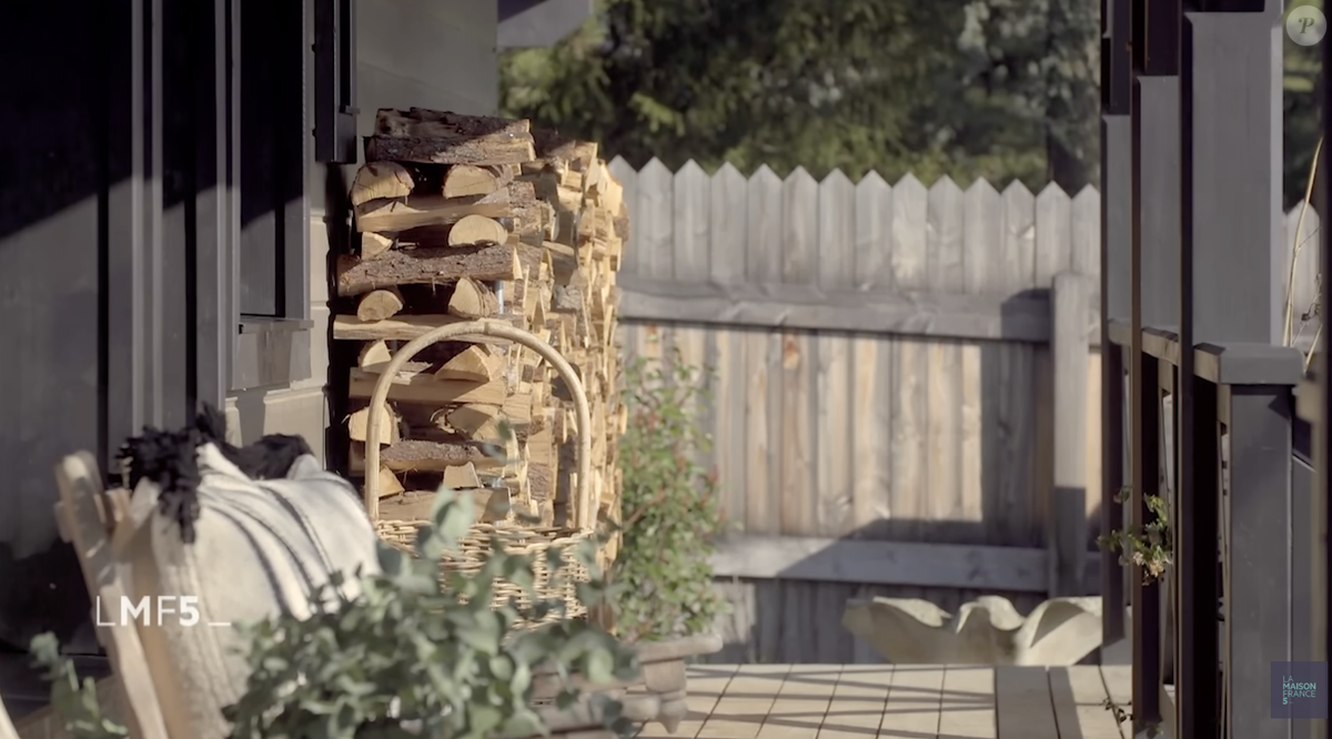 Photo : Cecile Siméone dévoile sa maison en bois près de Lyon, "La ...