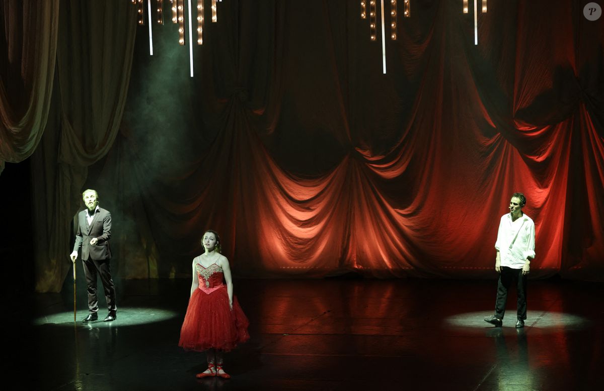 Photo : - Exclusif - Guilhem Valayé, Céleste Hauser et Benjamin Siksou ...