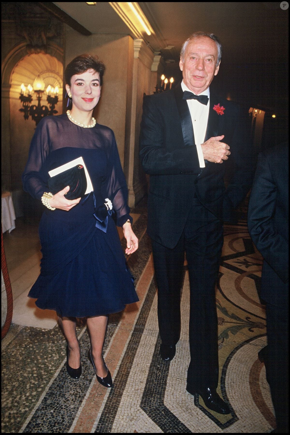 Photo : Yves Montand et sa femme Carole Amiel à l'opéra de Paris, le 23 ...