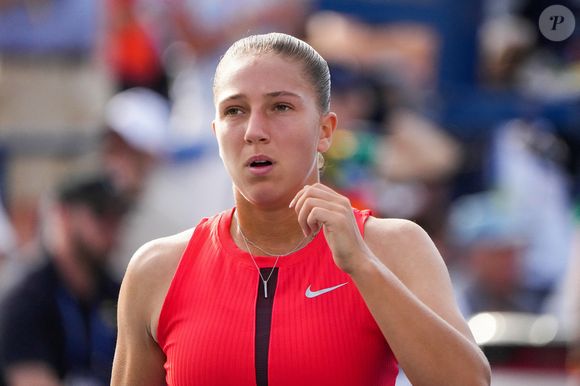 Roland-Garros : Diane Parry, la joueuse du soleil, dévoile sa nouvelle ...