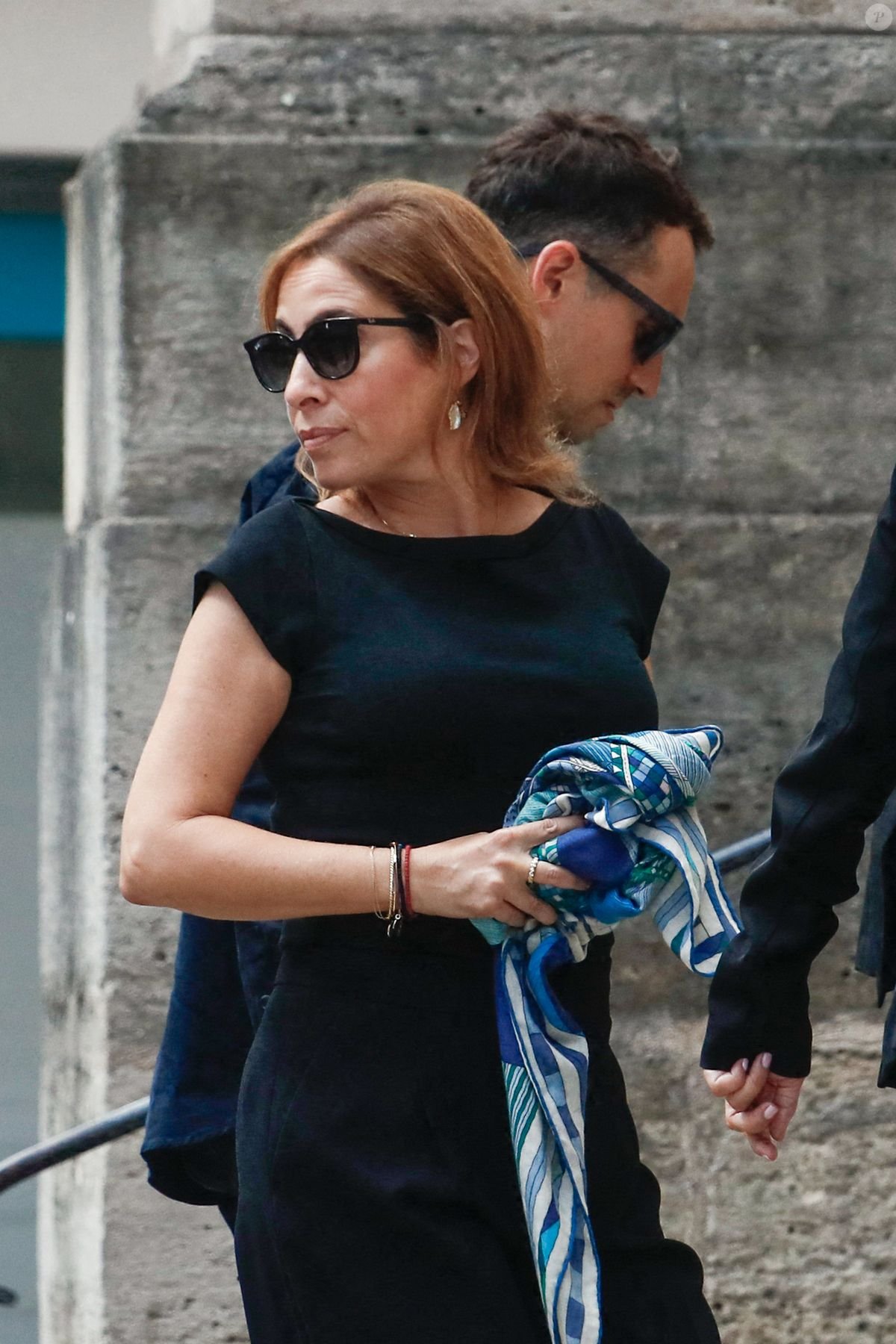 Photo : Léa Salamé et Hugo Clément - Arrivées aux obsèques de Thierry ...