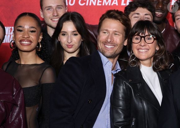 Photo : Alexia Laroche-Joubert, Glen Powell et les élèves de la Star ...