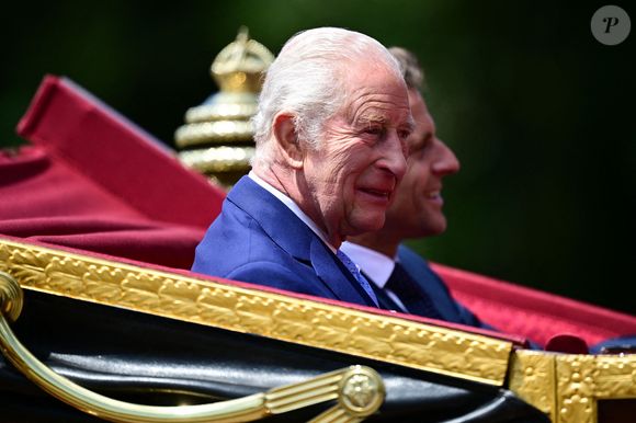 Photo : Le roi Charles III et le président de la République française ...