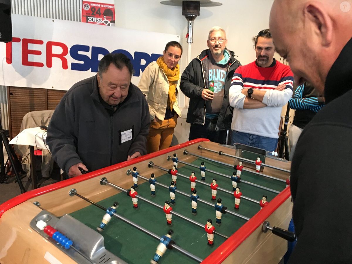 Photo : Pierre Coville en octobre 2019 à Rambouillet. Compte Facebook ...