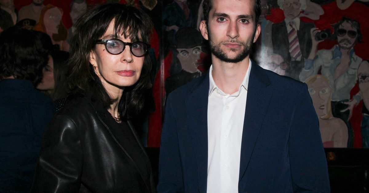 Anne Parillaud réunie dans un prestigieux établissement parisien avec ...