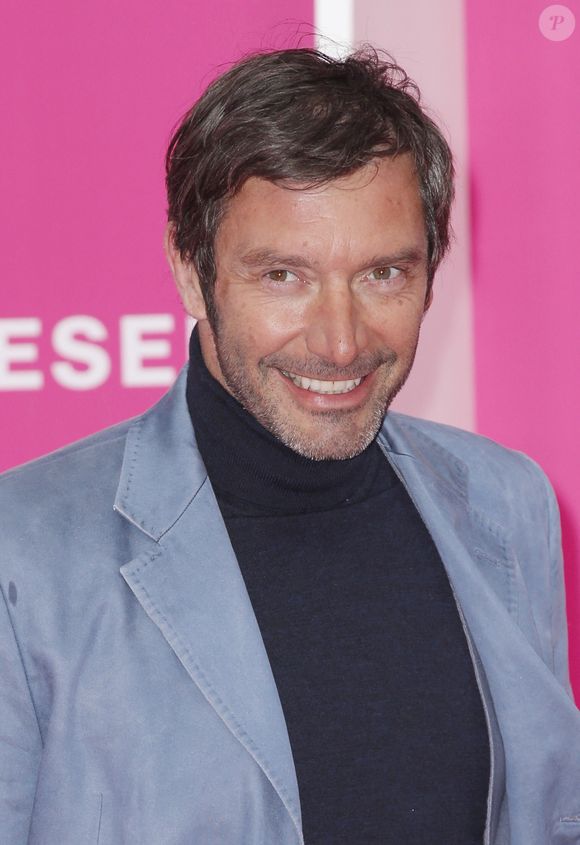 L'autre vie de Franck Sémonin (Section de recherches) : il vous reçoit ...