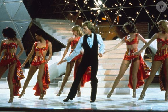 Elle avait été l'une des danseuses de Claude François : Clara Lesueur s ...