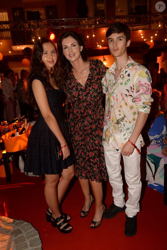 Caroline Barclay n'avait que 20 ans quand elle a rencontré Eddie ...