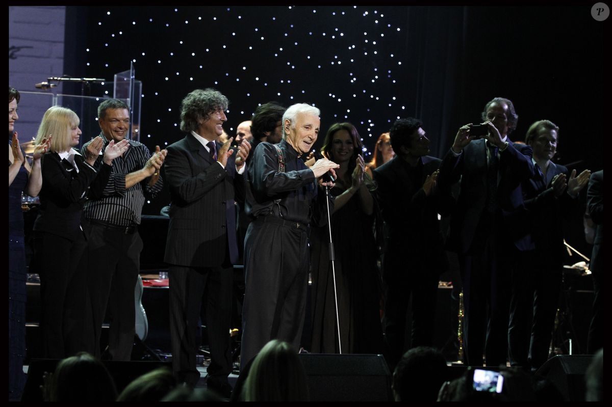 Photo : EXCLUSIF - Charles Aznavour en concert à l'Olympia en 2011 ...