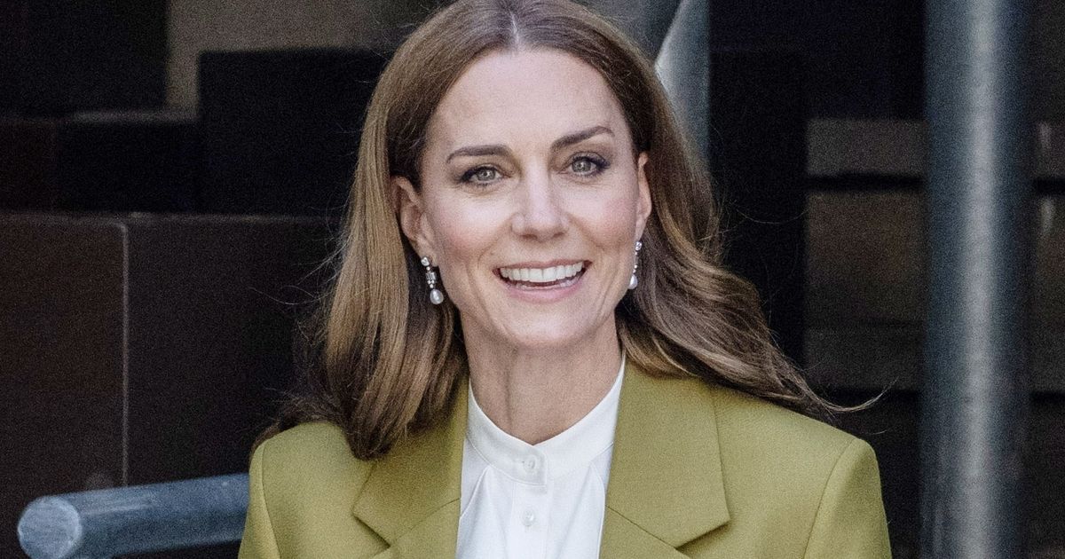 Kate Middleton n'a pas choisi n'importe quelle tenue pour sa mission ...