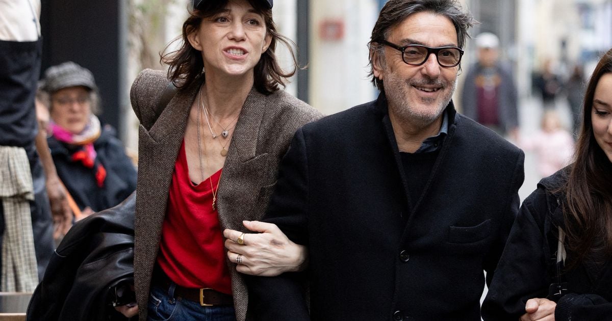 Cérémonie pour Jane Birkin : Charlotte Gainsbourg chamboulée mais ...