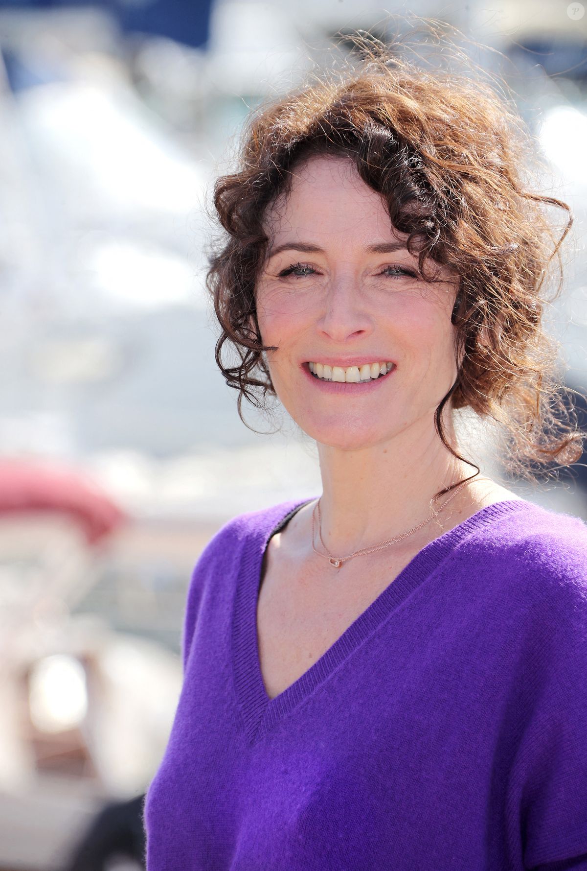 Photo : Elsa Lunghini - Photocall de la série "Ici tout commence" lors ...