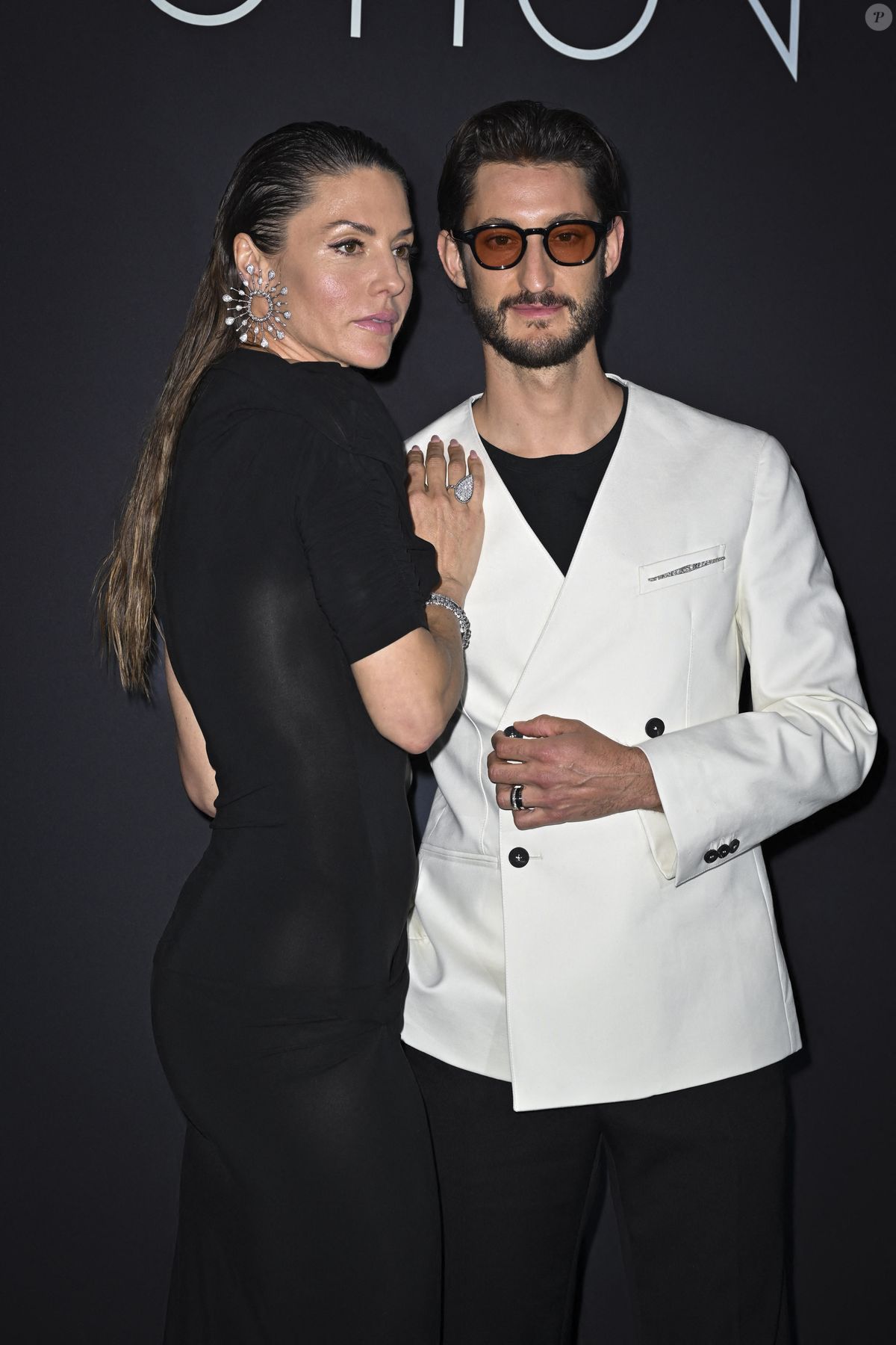 Photo : Entourés de nombreux animaux, Pierre Niney et Natasha Andrews ...