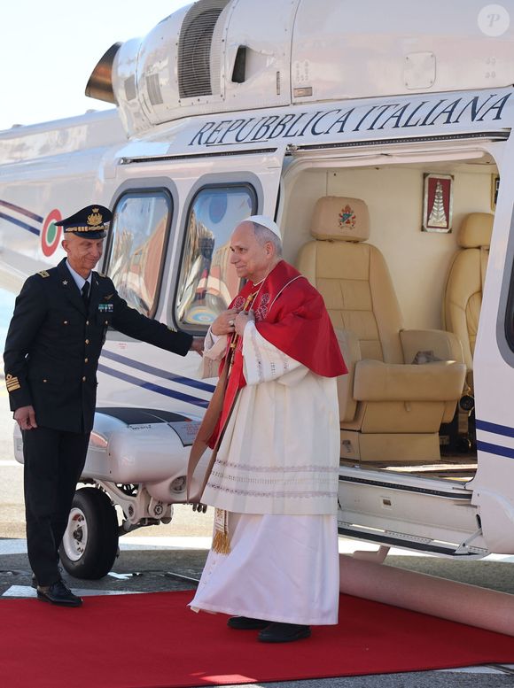 Charlène de Monaco, toute de blanc pour le Pape : découvrez son choix ...
