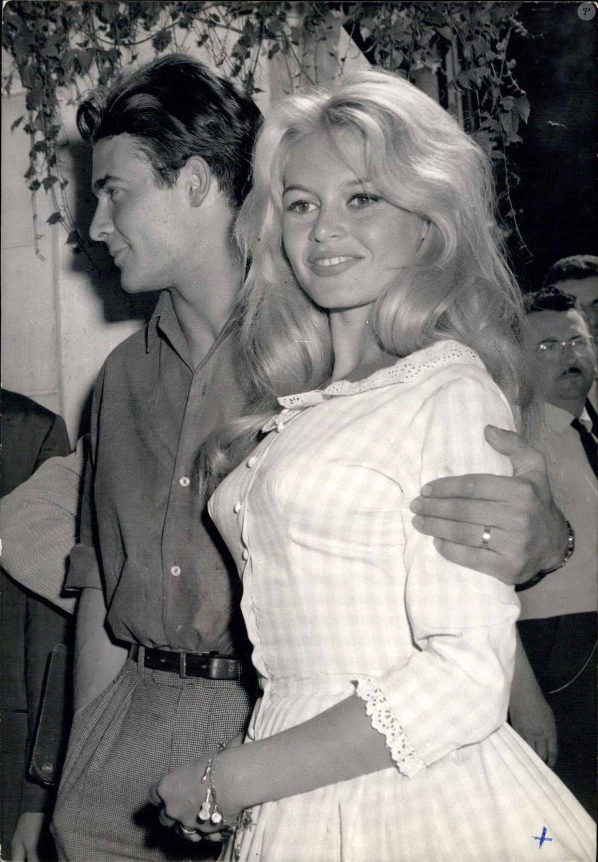 Photo : Brigitte Bardot épouse Jacques Charrier, son partenaire dans le ...
