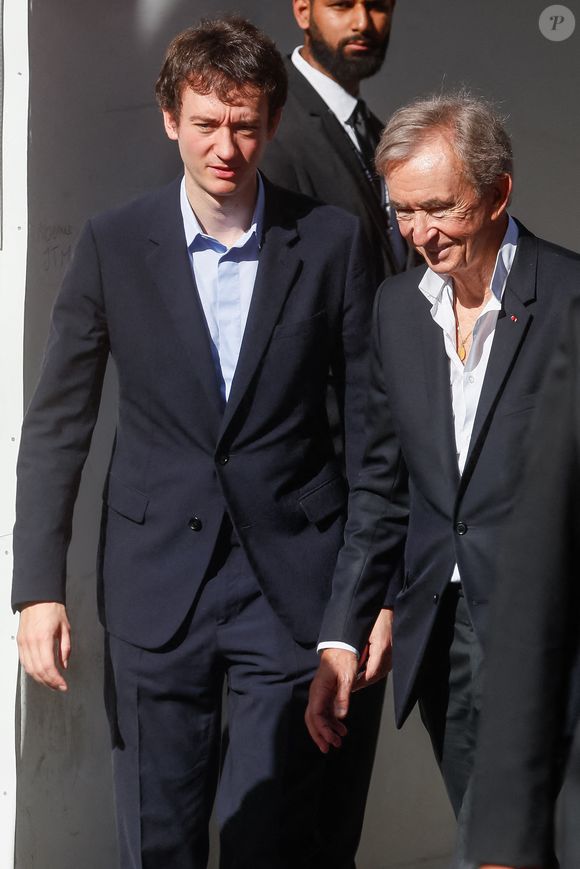 Bernard Arnault : À tout juste 30 ans, son fils Frédéric prend la tête ...