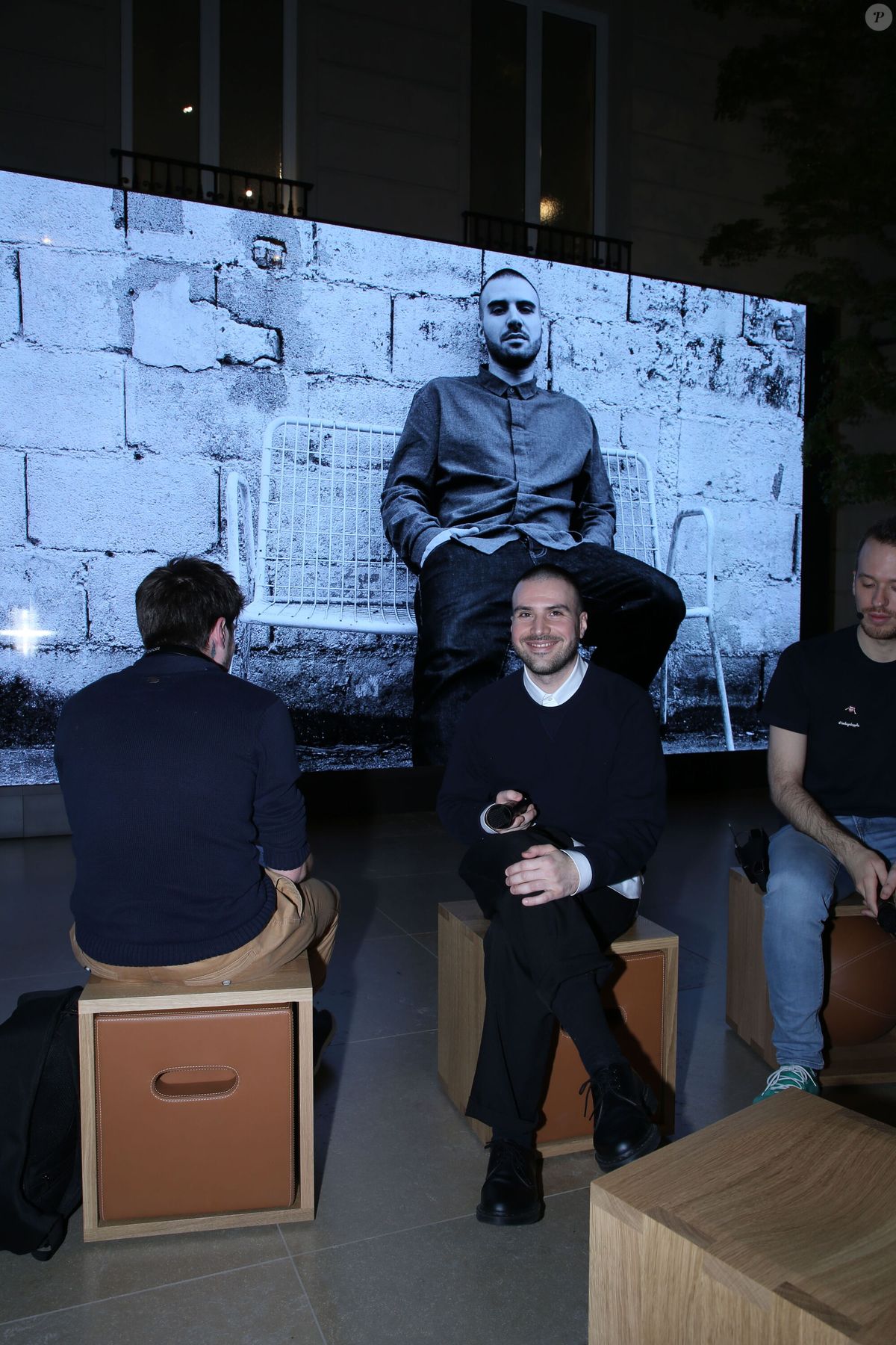 Photo : Jérémy Chatelain présente son nouveau clip "Carton à droite" en ...