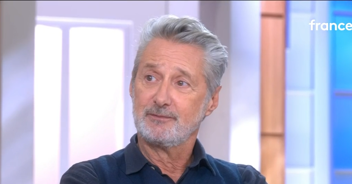 "Si tu étais vivant..." : Antoine de Caunes n'oublie pas cette personne qui a beaucoup compté ...