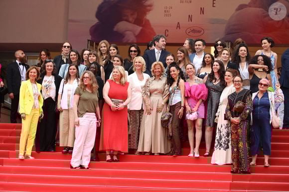 Cannes en famille, Julie Gayet rayonne avec son fils Ezéchiel, sosie de son père qui est loin d ...