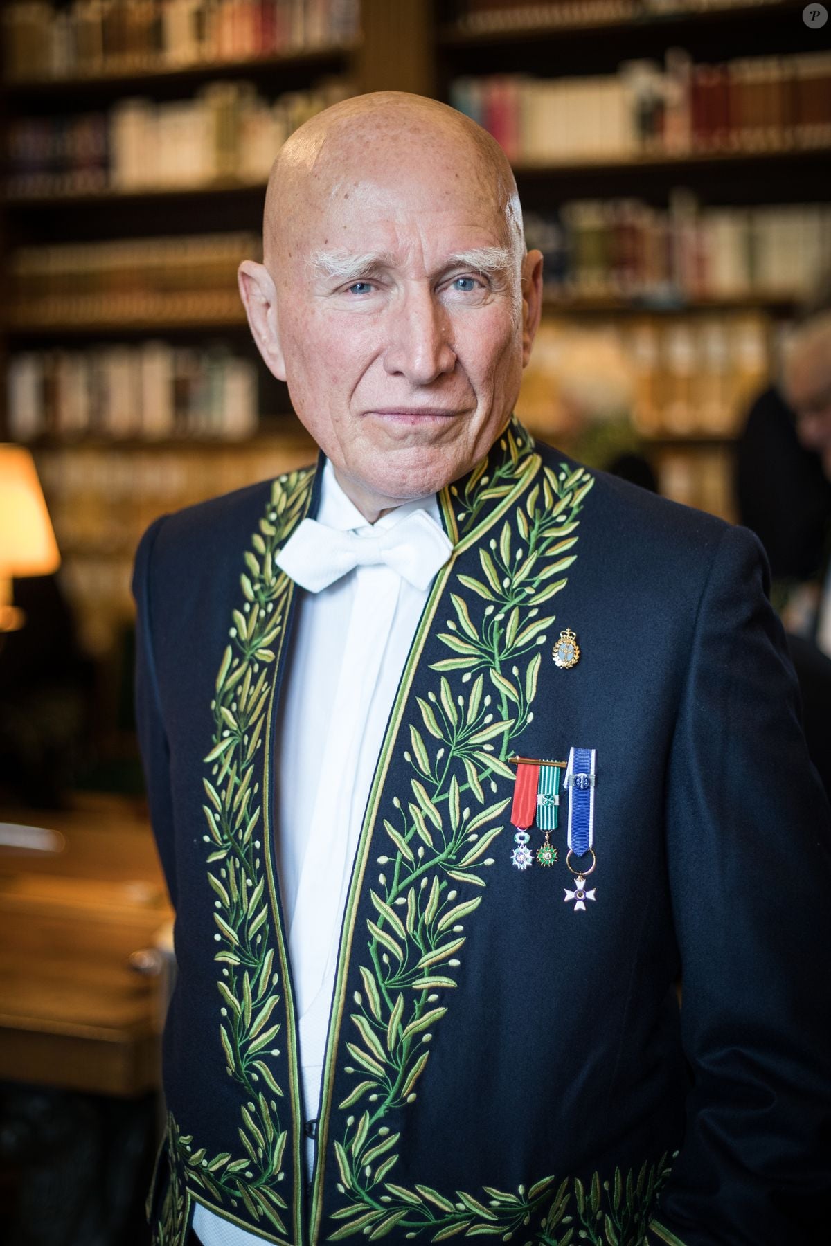 Photo : Sebastiao Salgado - Installation de Jacques Perrin à l'academie ...