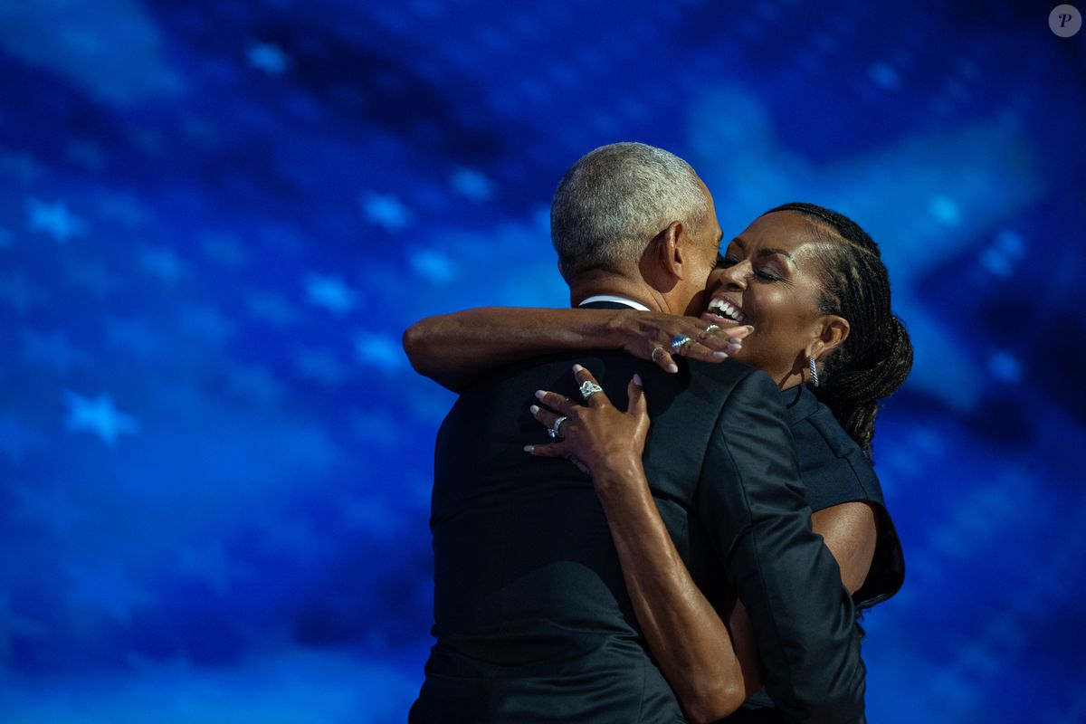 Photo : Barack Obama et sa femme Michelle Obama électrisent la foule ...