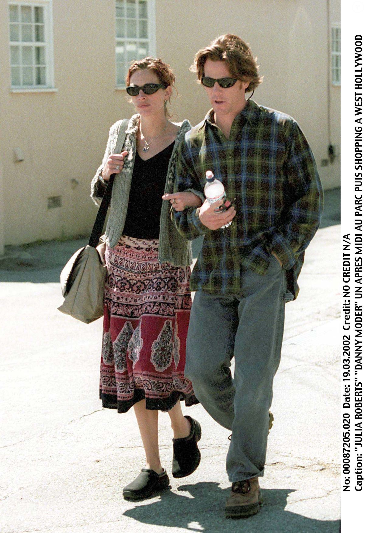 Photo : Julia Roberts et Danny Moder à West Hollywood en 2002 ©FAME ...