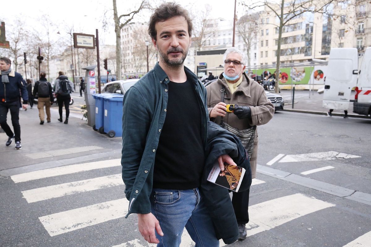 Photo : Renan Luce à la sortie de l'émission "Les Grosses Têtes" dans ...
