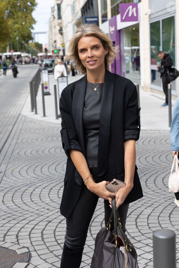 Photo : Sylvie Tellier - Célébrités à la sortie des studios RTL à Neuilly-sur-Seine le 17 ...