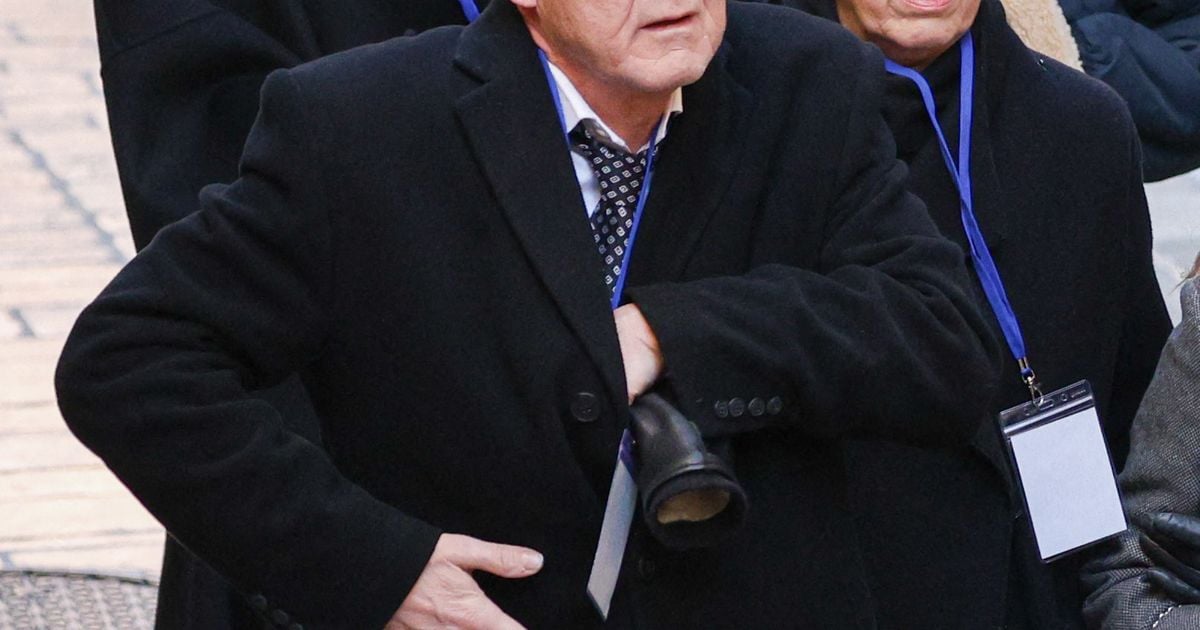 Nicolas-Jacques Charrier, le fils de Brigitte Bardot, épaulé par son ...