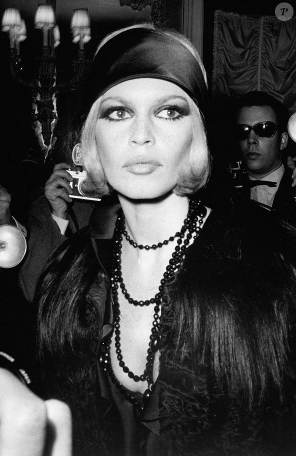 Brigitte Bardot de nouveau prise en charge, elle sort de sa réserve ...