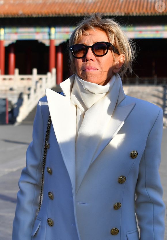 Photo : La Première dame Brigitte Macron (Trogneux) (manteau Olivier ...