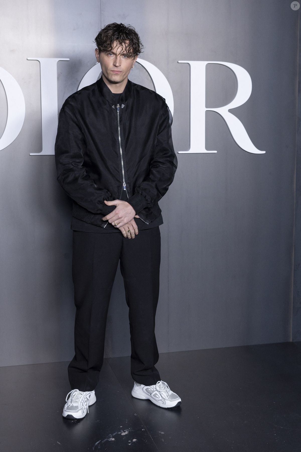 Photo : Raphael Quenard au photocall du défilé Dior Homme à l'École ...