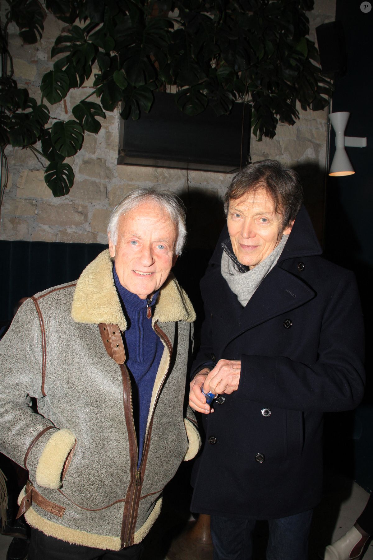 Photo : Dave et Patrick Loiseau devant la Galerie Vivienne à Paris, le ...