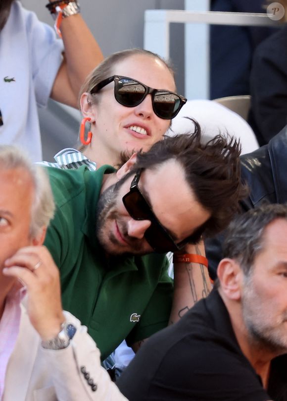 Photo : Pio Marmaï et sa compagne Charlotte Ranson - Célébrités dans ...