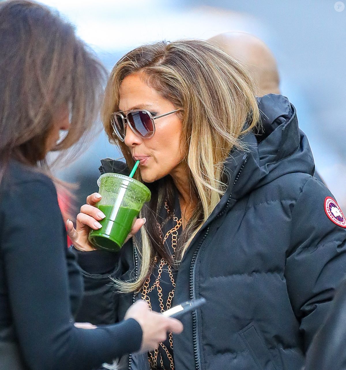 Photo : Jennifer Lopez a été aperçue en train de siroter sa boisson ...
