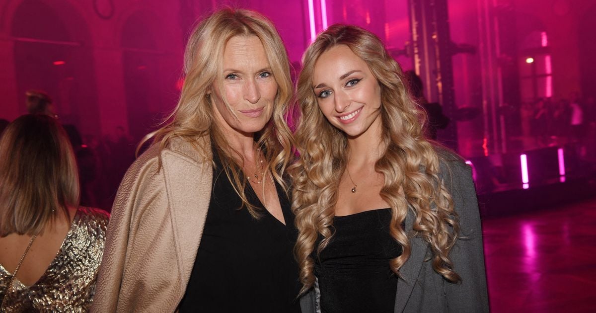 Emma Smet maman pour la première fois, sa mère Estelle Lefébure lui ...