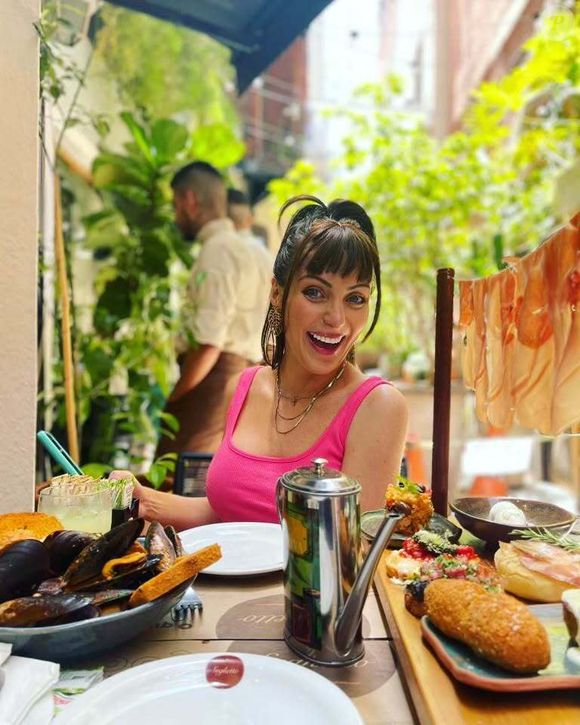 Cette influenceuse brésilienne, la "Barbie humaine", s'éteint à 31 ans ...