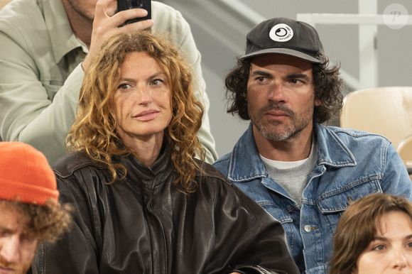 C'est un match ! Une célèbre chanteuse française se lâche avec un beau ...