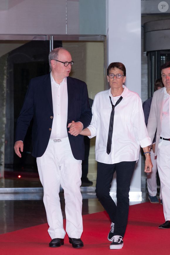 Albert de Monaco : Soirée festive sans Charlene, sa soeur Stéphanie lui ...