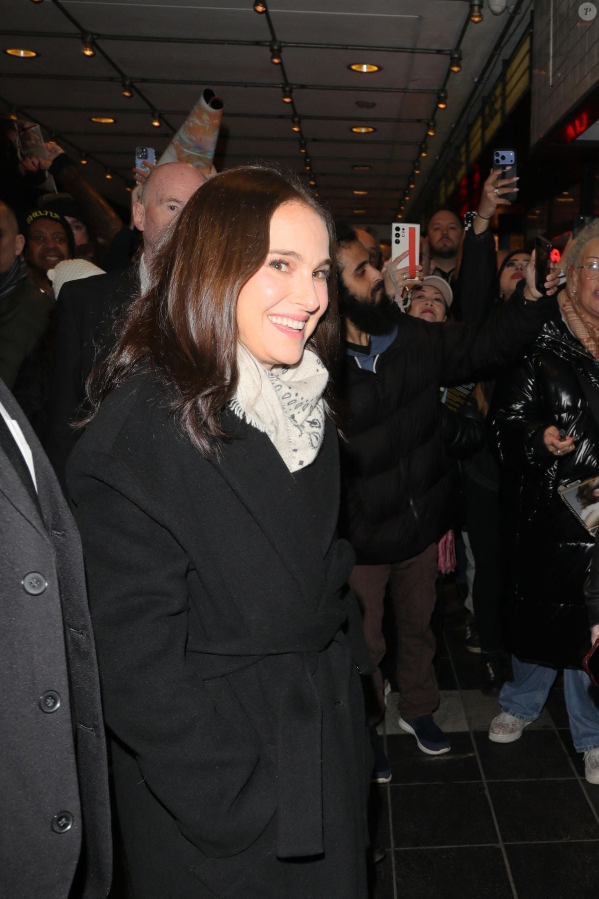Photo : Londres, ROYAUME-UNI Natalie Portman arrive au cinéma ...