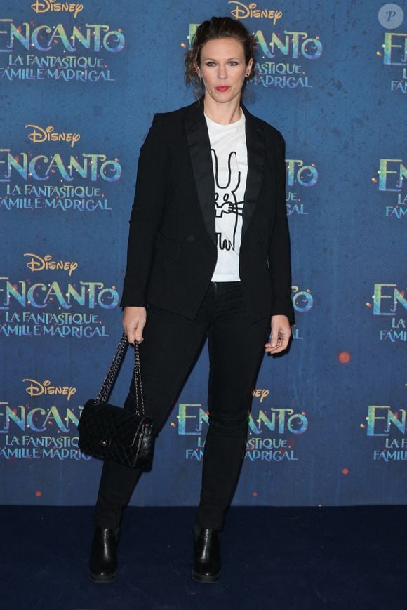 Elle n’a plus du tout chanté pendant 10 ans... Lorie raconte pourquoi ...