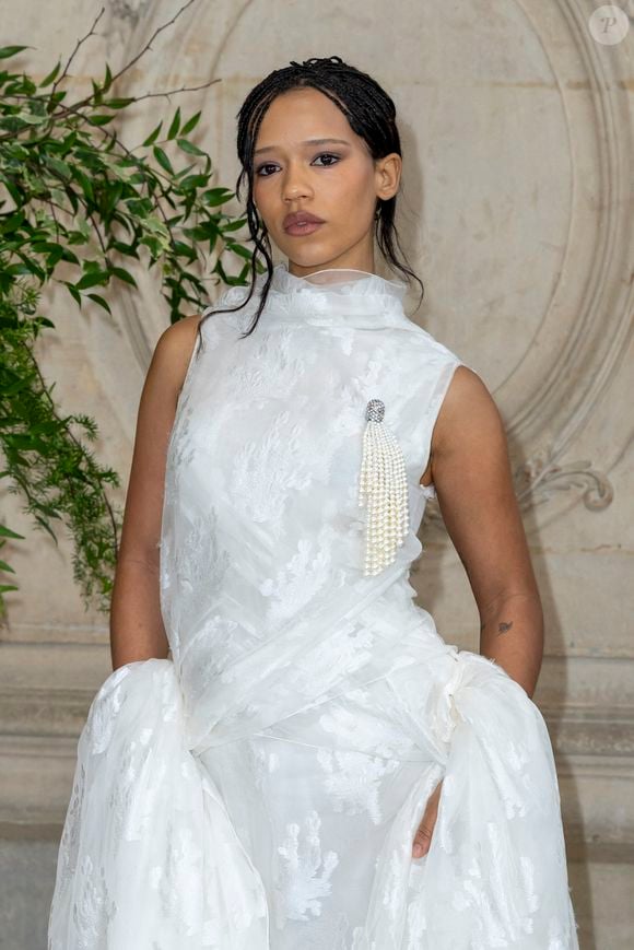 Défilé Dior à Paris : Rihanna, Bernard Arnault et sa famille, Carla ...