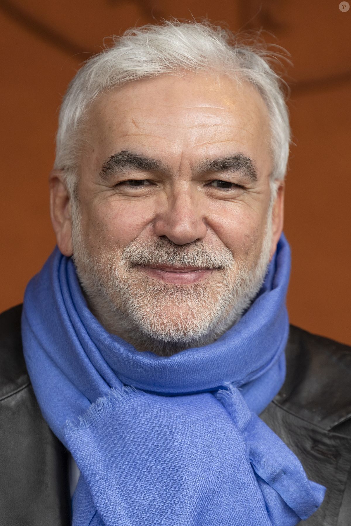 Photo : Pascal Praud s'est montré très curieux auprès du couple au ...