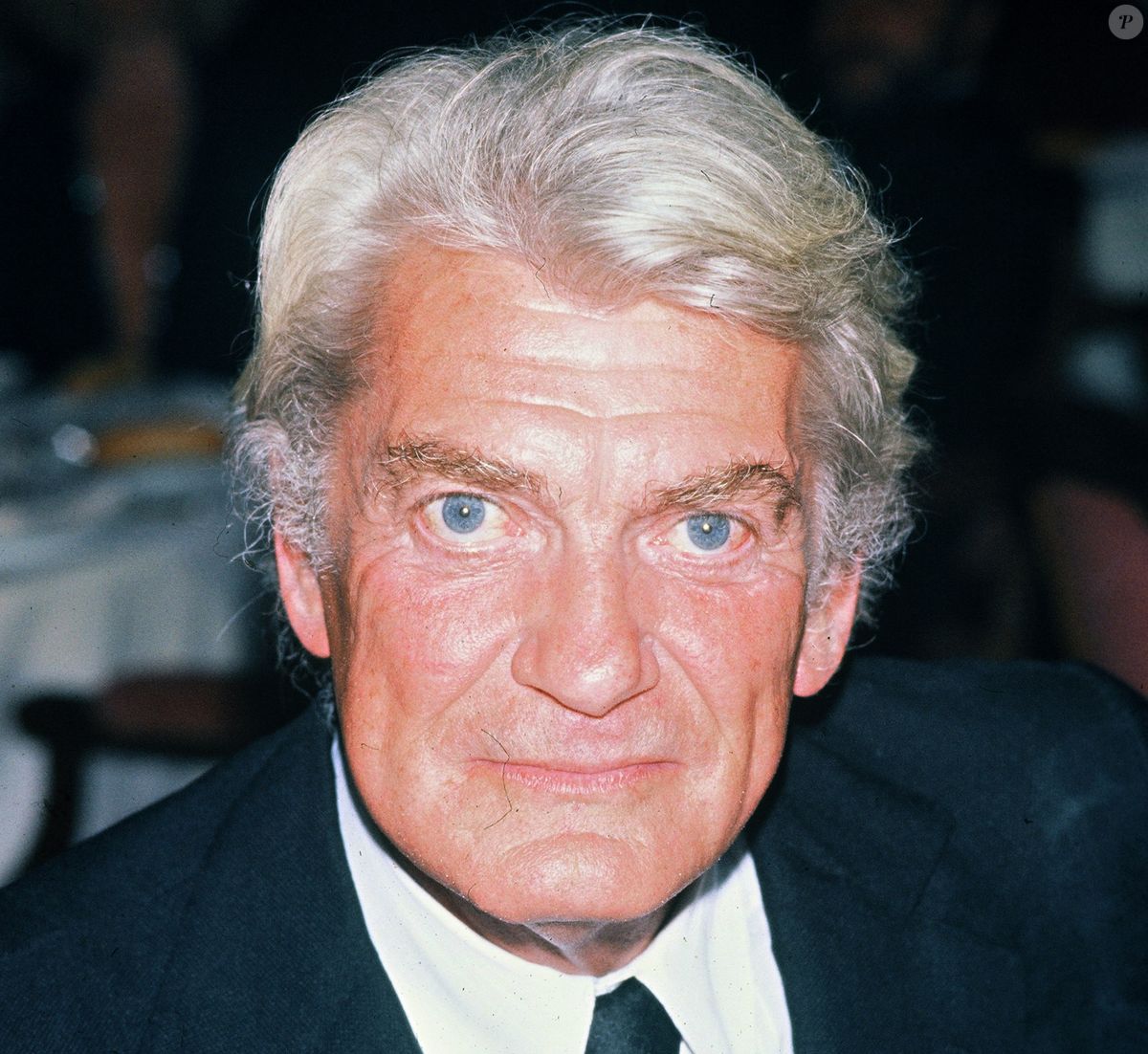 Vidéo : Jean Marais : Voici sa bastide de 510 m2 avec piscine d'eau ...