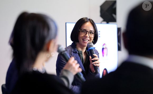 Tout ne se passe pas comme prévu pour Agathe Auproux, obligée de vivre ...