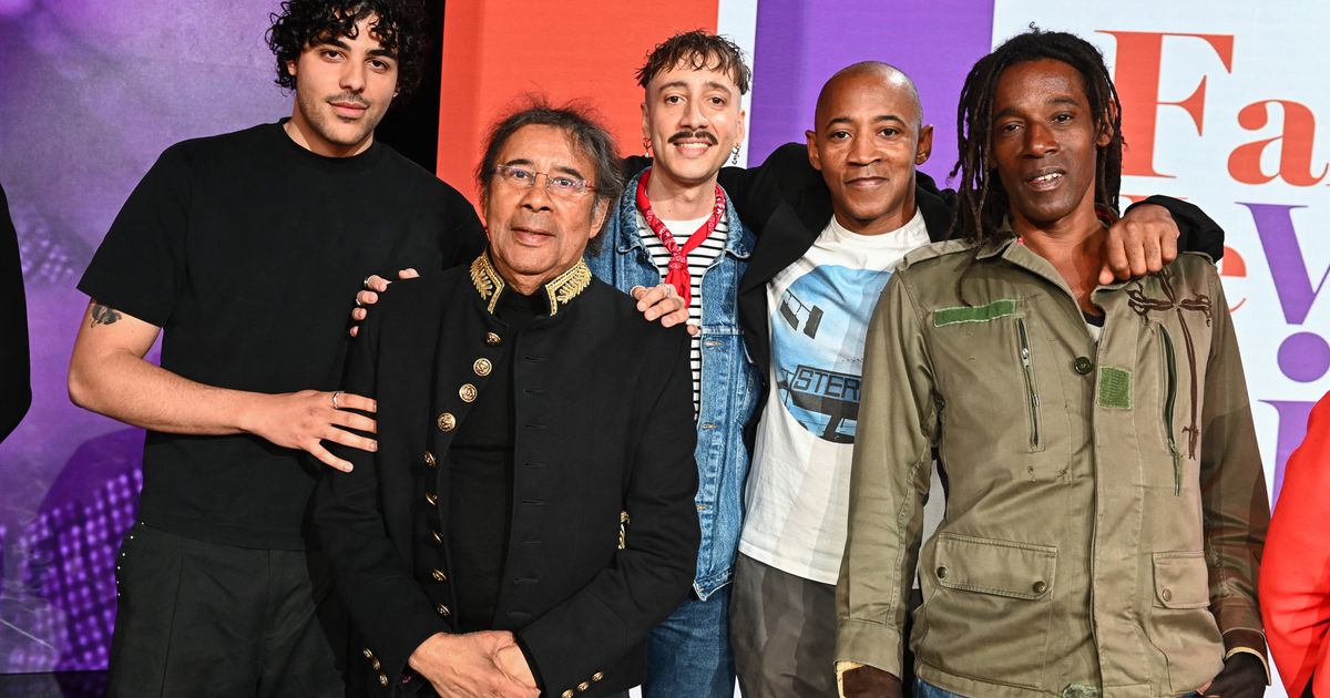 Julien, Nicolas, Quentin et Cliff : Laurent Voulzy présentent ENFIN ses ...