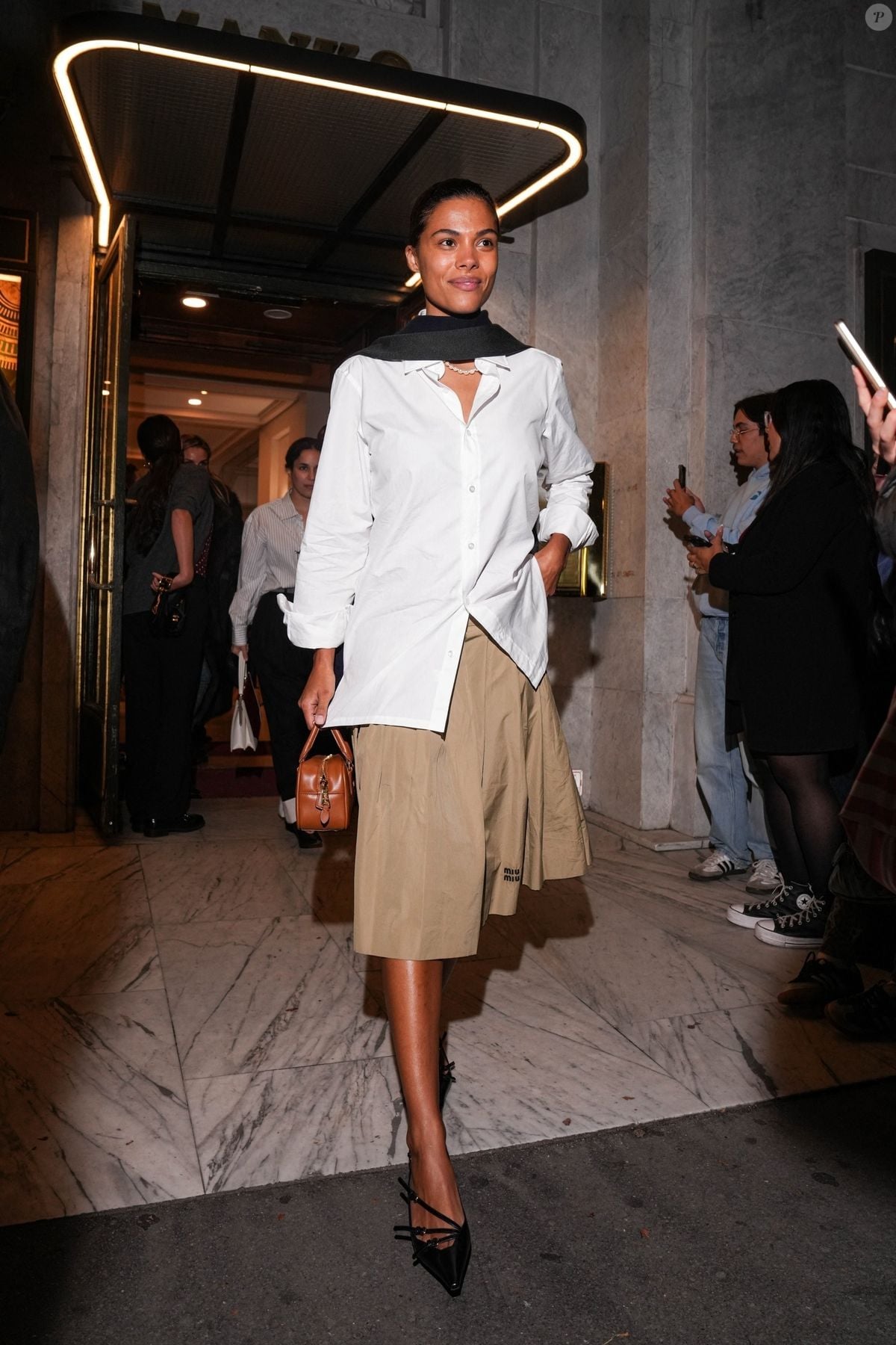 Photo : Tina Kunakey lors de la Miu Miu afterparty pendant la Paris ...