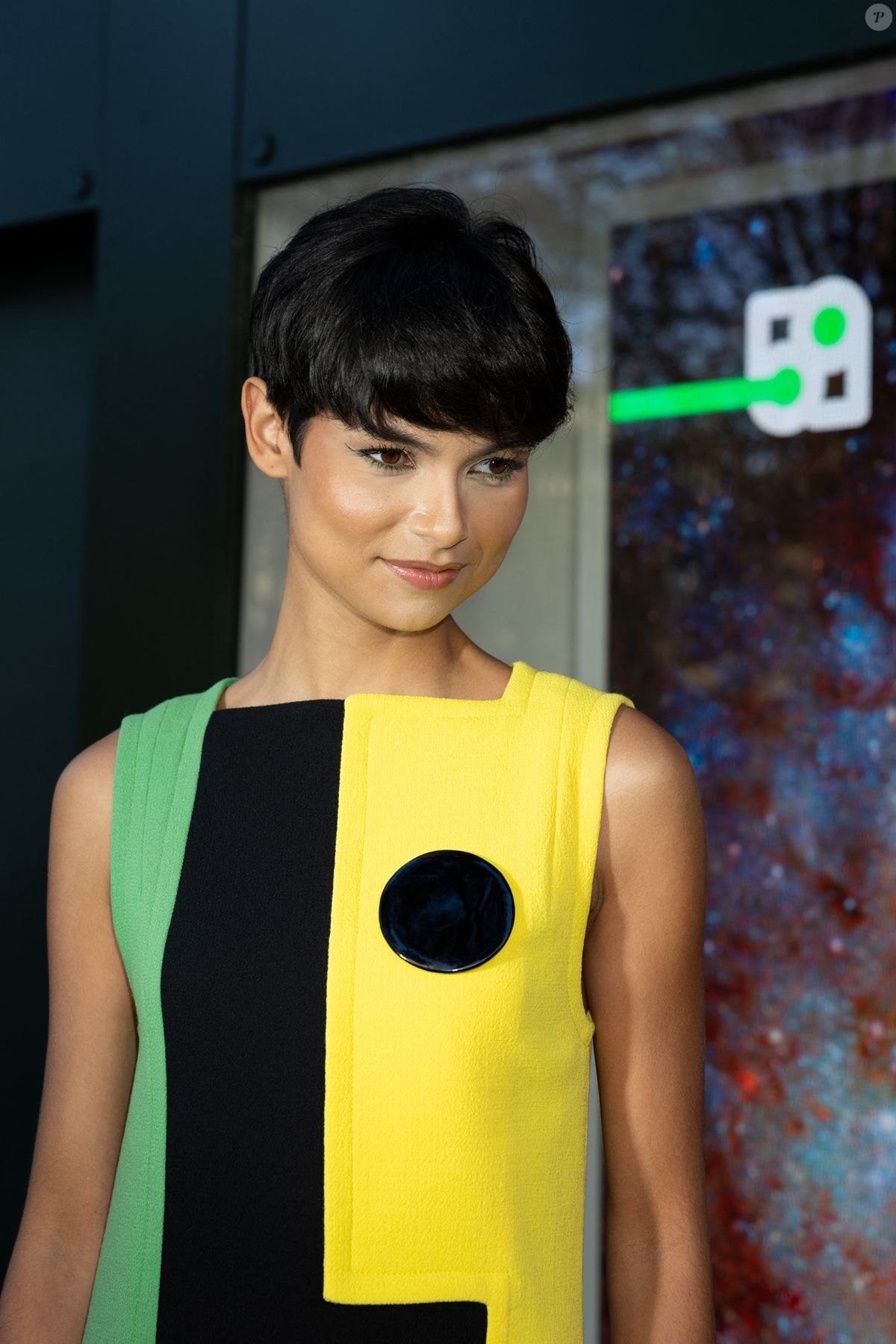 Photo : Le concours aura lieu le 21 novembre 2025. Eve Gilles au défilé ...